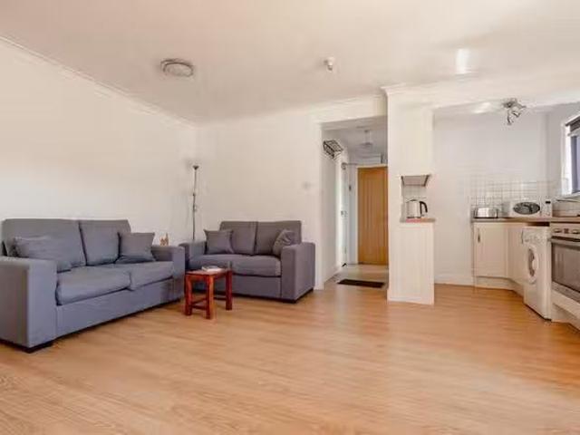 Unique 2 BR Quarry Brow