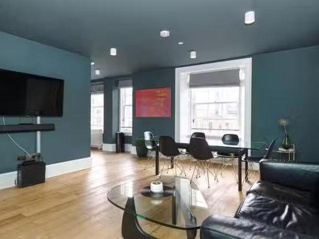 Nice 2 BR Torphichen Street