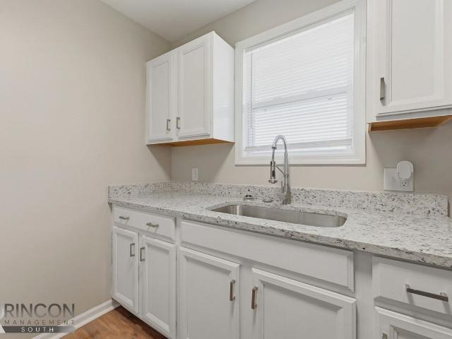 Charming 2 2 Bedroom Apartment for Rent at 2125 Aberdeen Ave, North Charleston, SC 29405