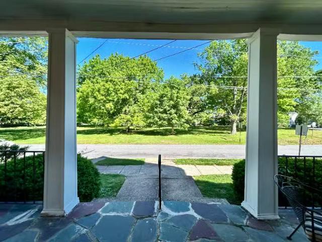 Charming 2BR/1BA Apt. Overlooking Rockford Park! $1690/month.