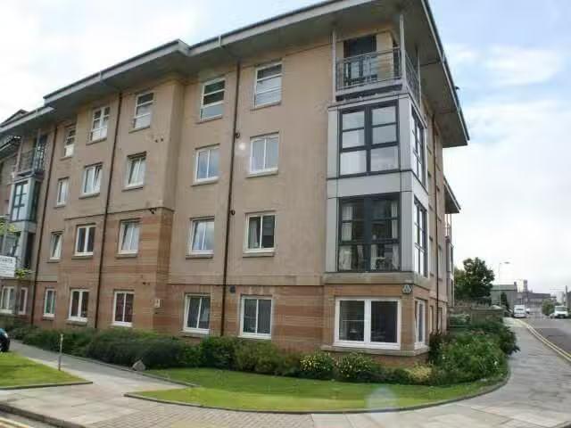 Charming 3 BA 3 bedroom flat for rent in Bannermill Place, Ban.