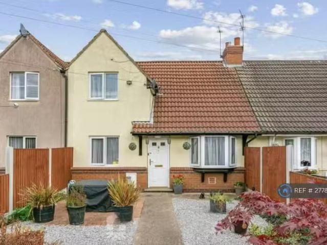 Rental! 3 BA 3 bedroom semi detached house for rent in Roberts.