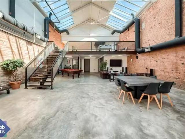 Nice 3 BA 4 bedroom apartment for rent in Bedford Street, Leam.