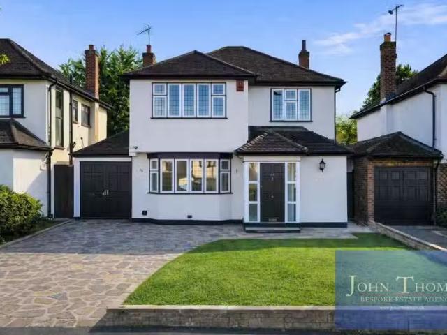 Nice 3 BA 4 bedroom detached house for rent in Fontayne Avenue.