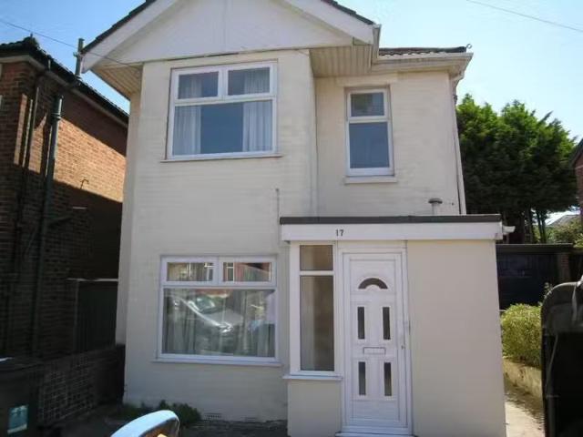 Cozy 3 BA 4 bedroom house for rent in 4 bedroom Detached House.