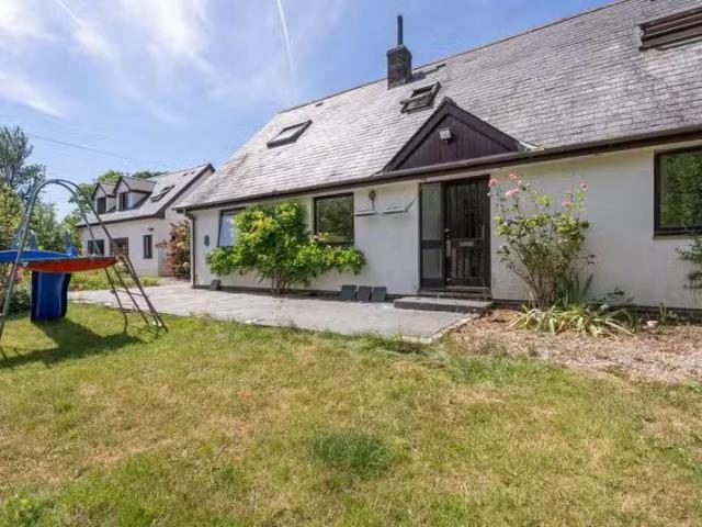 New 3 BA 5 bedroom detached house for rent in Cheriton Bishop.