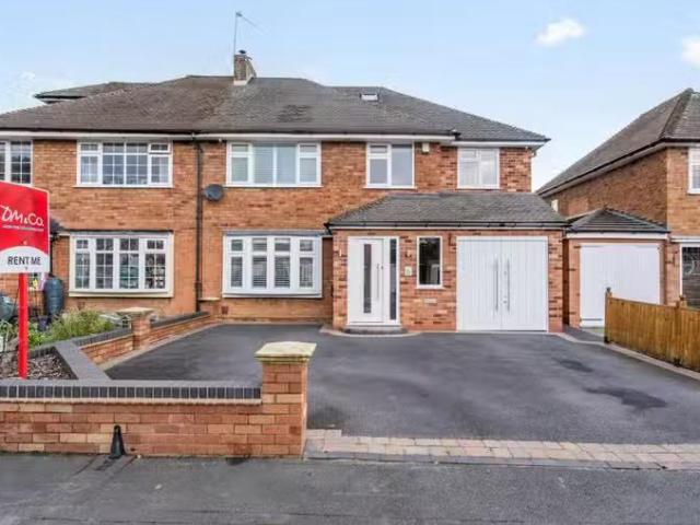 Charming 3 BA 5 bedroom semi detached house for rent in Regan.