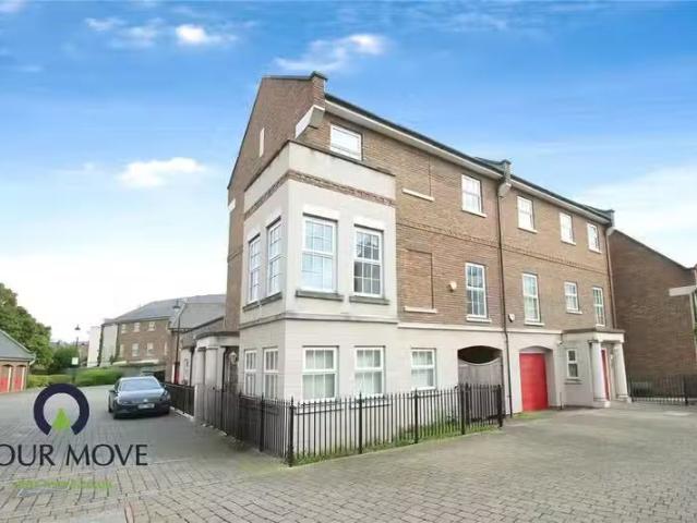 Cozy 3 BA 5 bedroom Semi Detached House to rent, Park Cliff Ro.