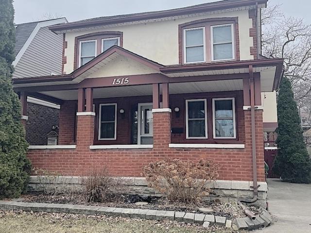 CHARMING 3 BED/1 BATH HOUSE DOWNTOWN WINDSOR + HYDRO, WATER & GAS!