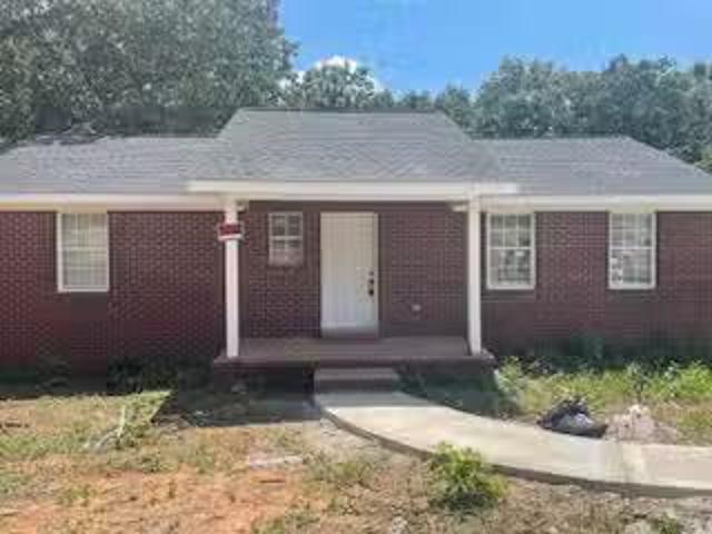 Charming 3 Bed/2 Bath Single Family Home in Milledgeville, GA.