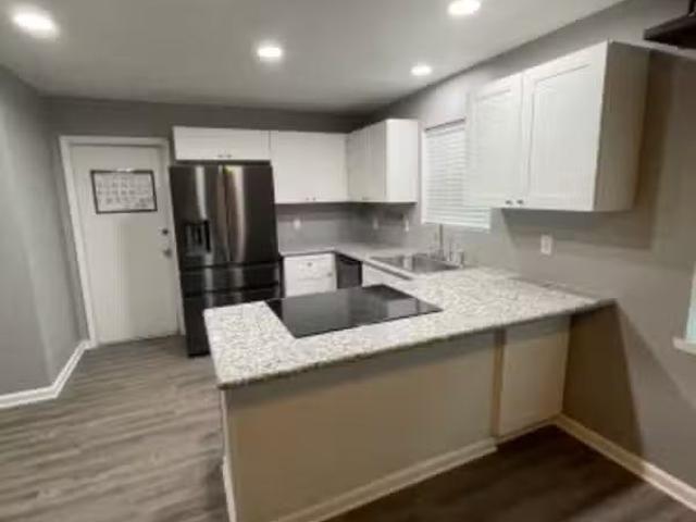 Charming 3 Bed/2 Bath Single Family Home in Slidell $1700/mo.