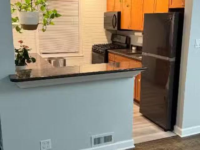 Charming 3 Bed, 2 Bath Single Family Home in Chicago Short T.