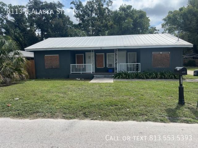 Charming 3 Bedroom Apartment in Tampa – All Utilities Included, Near Top Attractions!