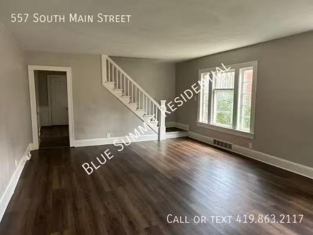 Charming 3 Bedroom Double Close to Downtown Mansfield 557 S M.
