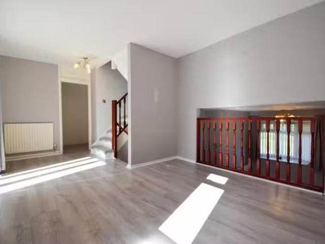 For Rent! 3 bedroom end of terrace house for rent in Sorrel, T.
