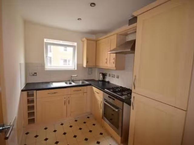 Deal! 3 bedroom flat for rent in Clarkson Court, Hatfield, AL10