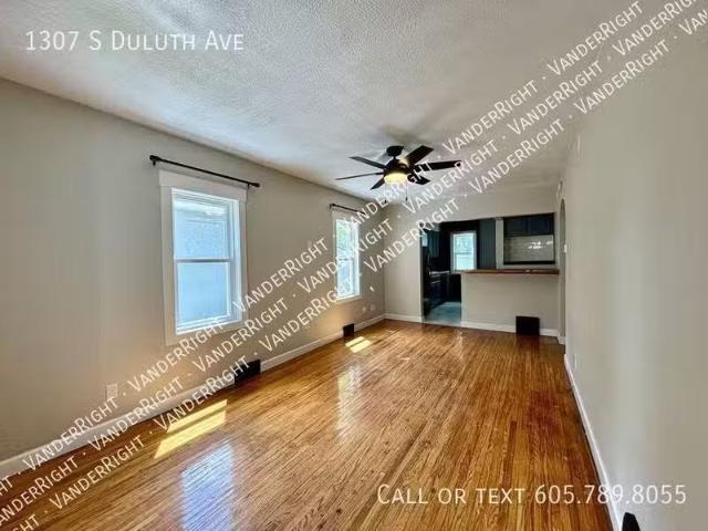Charming 3 Bedroom House! 1307 S Duluth Ave
