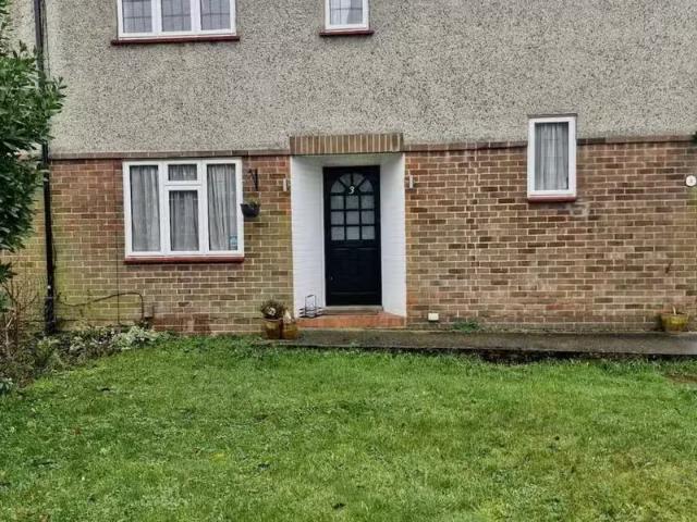 Nice 3 bedroom house for rent in Leighton Gardens, CR2