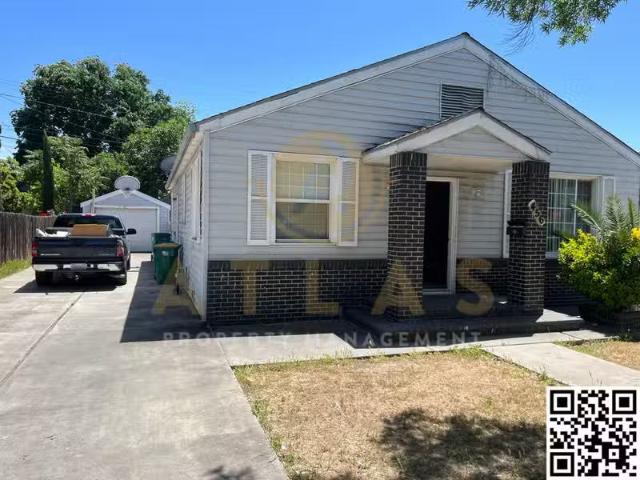 Charming 3 Bedroom Home in Stockton Move In Ready! 456 E No.