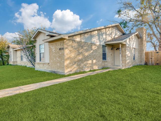 Charming 3 Bedroom Home Near Eagle Mountain Lake – Spacious, Updated & Ideally Located