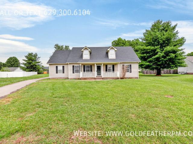 Charming 3 Bedroom Oasis with 2 Full Baths in Murfreesboro – Welcome to 3016 Pellas Place!