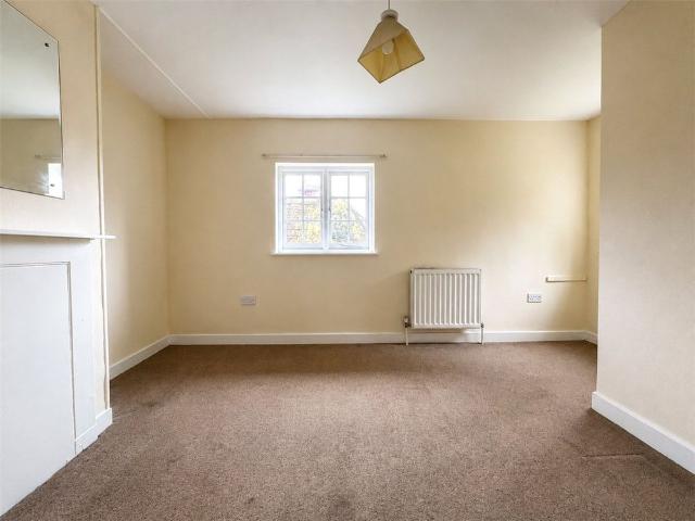 Charming 3 bedroom semi detached cottage set in pretty rural village with fantastic local pub and easy access to the A33 and M3