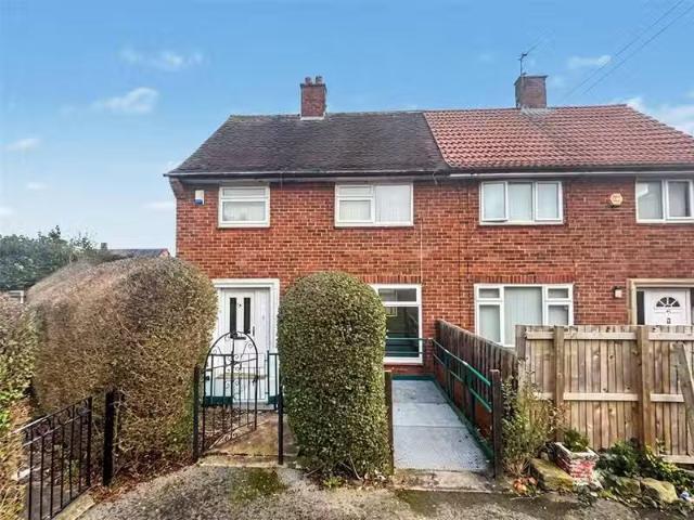 Rental! 3 bedroom Semi Detached House to rent, Swarcliffe Road.