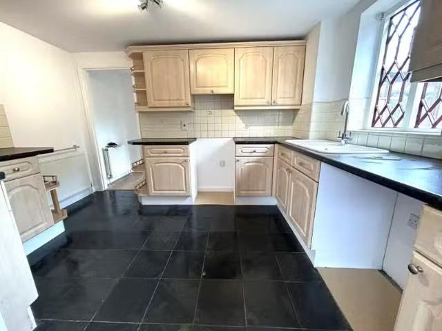 Rental! 3 bedroom semi detached house for rent in Blake End Ro.