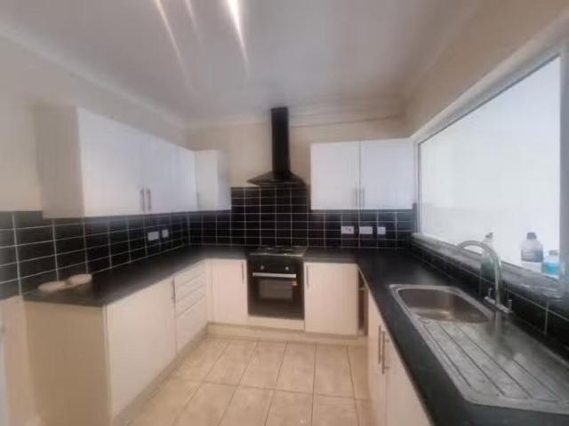 Just in! 3 bedroom semi detached house for rent in New Birming.