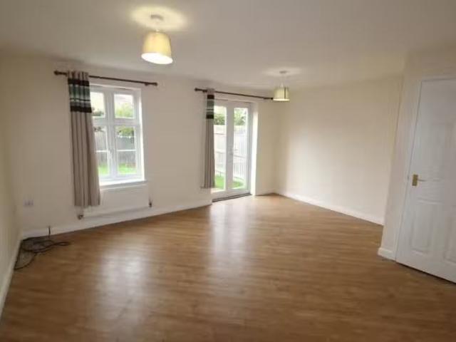 For Rent! 3 bedroom terraced house for rent in Goetre Fawr, Ra.