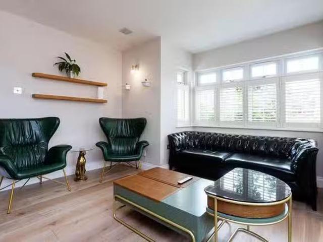 Just in! 3 BR Lowfield Road