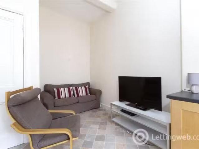 Deal! 3 BR Property to rent in 1f2 Marchmont Road, Marchmont.