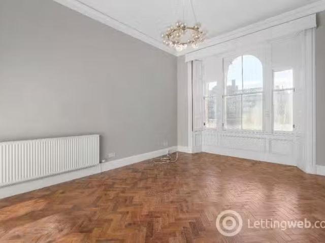 Cheap 3 BR Property to rent in Castle Terrace, Central, Edinbu.