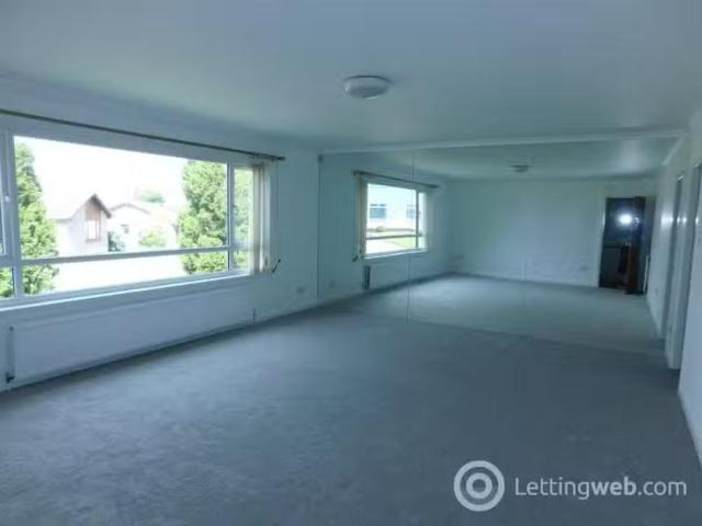 Charming 3 BR Property to rent in Glascairn Avenue, Portlethen.