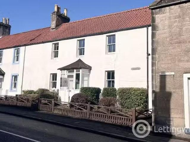 Charming 3 BR Property to rent in Kirk Cottages, High Street.