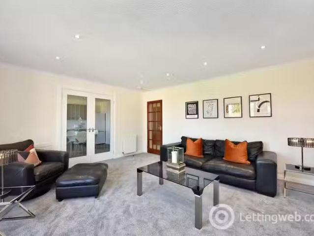 Charming 3 BR Property to rent in Hilton Heights, Hilton, Aber.