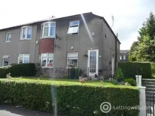 Cozy 3 BR Property to rent in Trinity Ave, Cardonald, Glasgow.