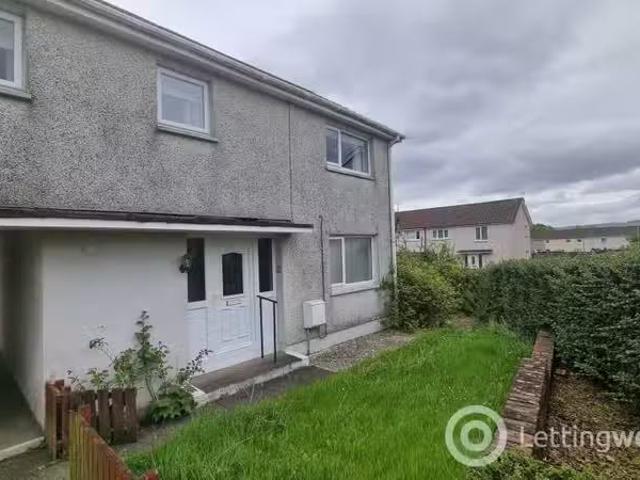 Cheap 3 BR Property to rent in Vernon Drive, Linwood