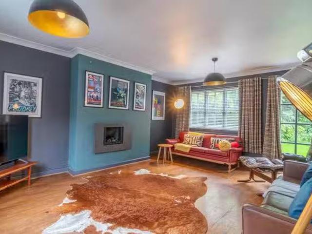 New 3 BR Ruddington Lane