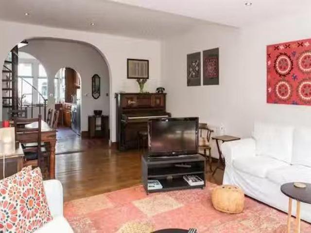 Charming 3 BR Strathville Road