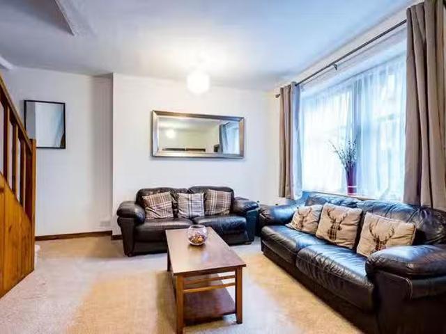 For Rent! 3 BR Sandylands Road