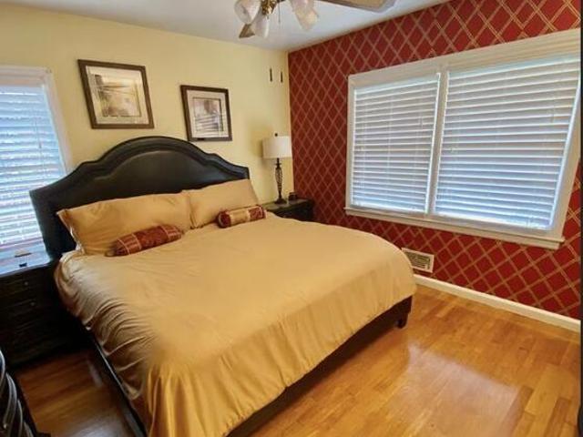 Charming 3BR / 1.5BA Home in the Historic Just Us Neighborhood in Atlanta