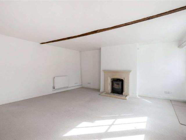 Charming three bedroom cottage in the desirable village of Winson