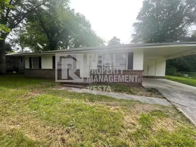 Charming Three Bedroom Home 4526 Druid Pl