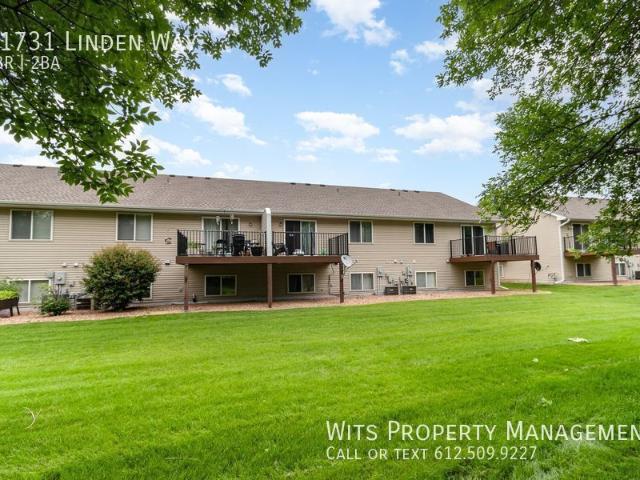 Charming Townhome with Large Deck