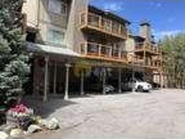 Charming Updated Three Bedroom Condo in Breckenridge