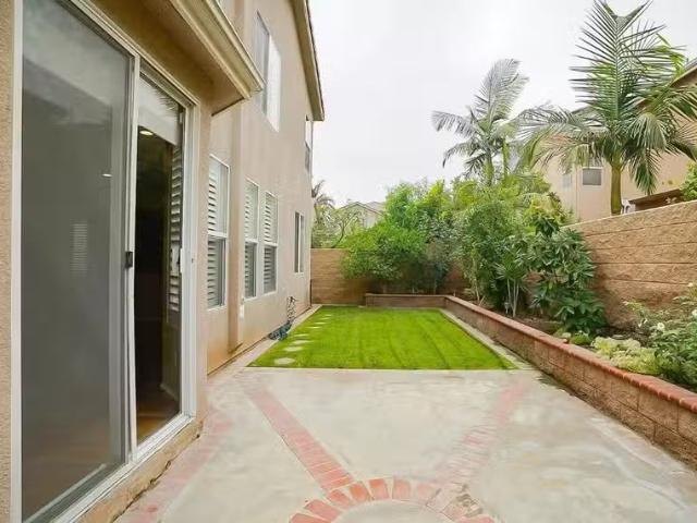 Charming Upgraded Single Family Home in Br. Apartments in Br.