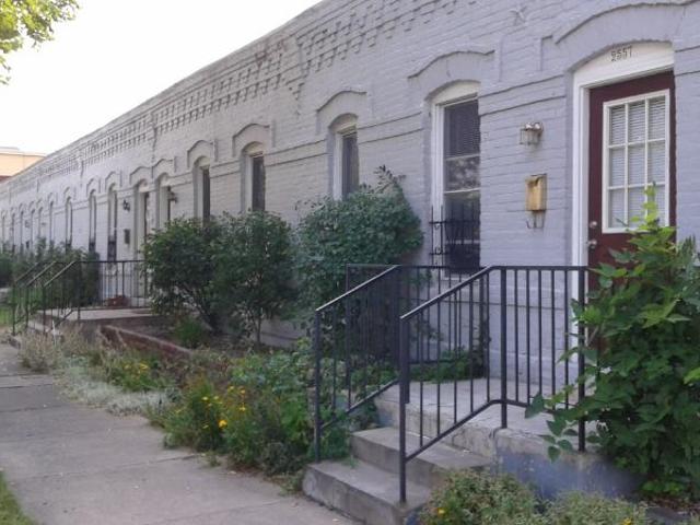 Charming! Vintage Row House with Yard_ nr Sloans