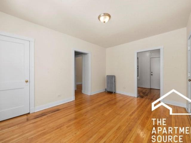 Charming Vintage 1BR | Renovated Kitchen & Bath |