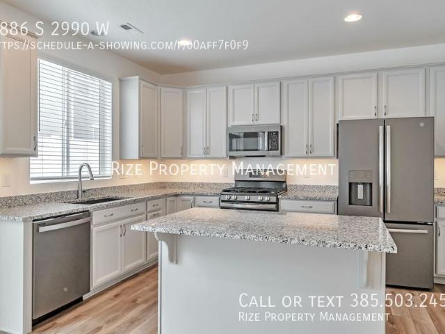 Charming West Haven 3 bed home!